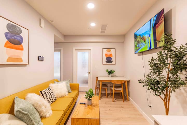 *Keswickpeal* 2 Bedrooms Legal Basement Suite - Kanada