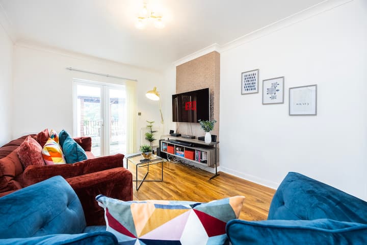 4 Br House | Contractors | Relocations | Families - レッドヒルズ