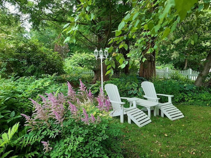 B&b Near The Narragansett Beaches (Room 2) - Narragansett, RI