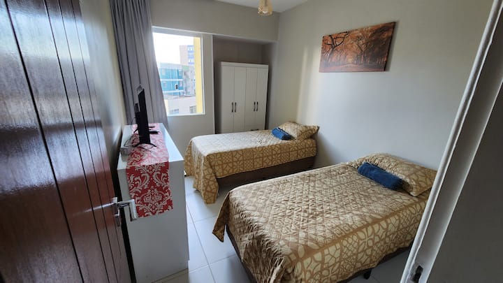 Quarto Duplo Em Salvador - Graça/barra - Rio Vermelho