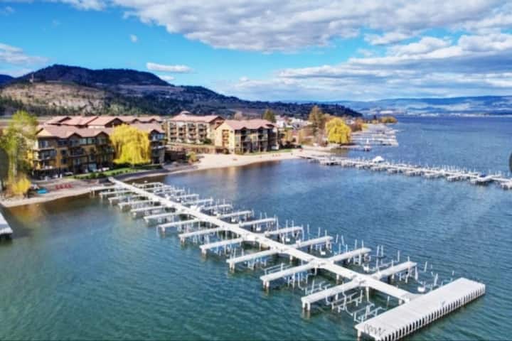 Barona Beach Lake Front Resort - West Kelowna