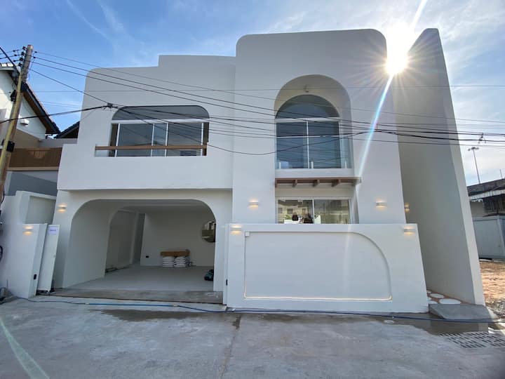 Huang Su Villa 7 皇宿7号6卧室泳池别墅 - Pattaya City