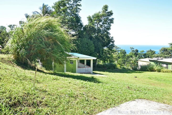 Sea View Cottage - Roseau