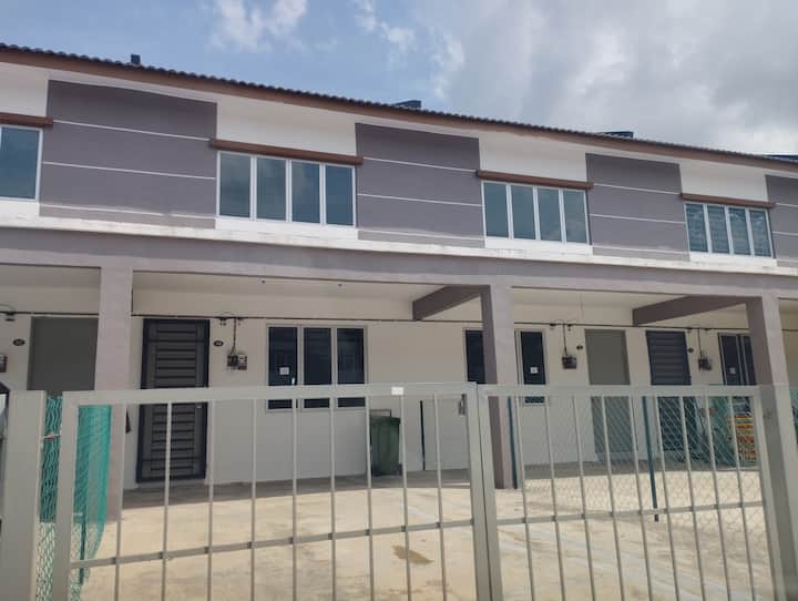 Lilly Grove Homestay - Kepala Batas