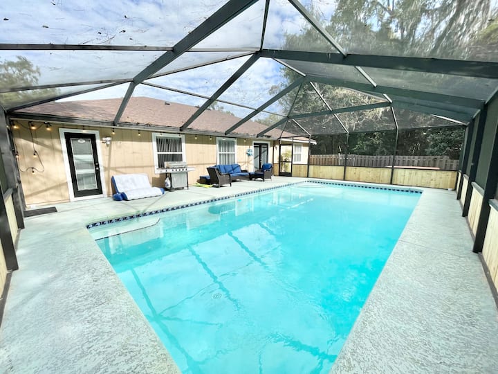 Home With Pool And Hot Tub - Gainesville, FL