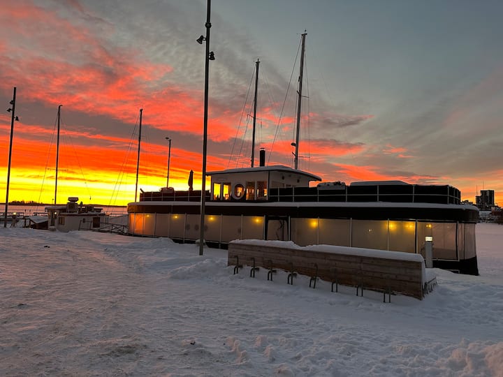 Norrbyskär Loveboat - Västerås