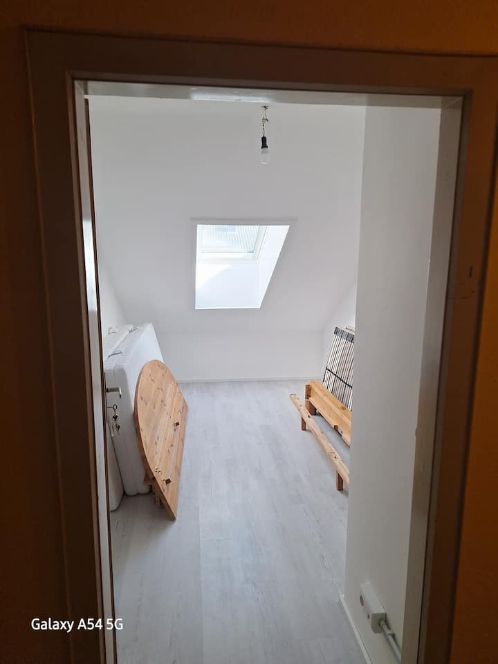 Mansardenzimmer Im Dachgeschoss - Konstanz