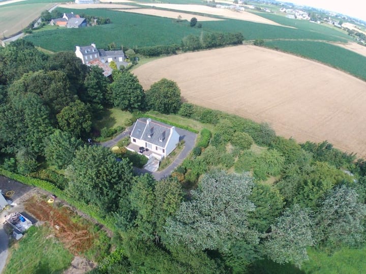 Maison De Campagne Au Calme Entre Terre Et Mer - Plage de Kerlouan (Boutrouilles)