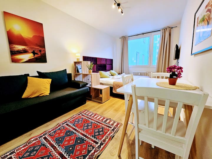 Family Suite For 8 | Gym, Party Room, Free Parking - Praga