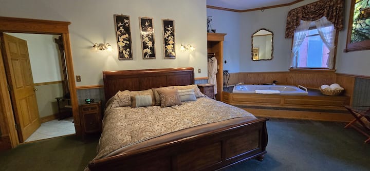 Room Ix - Bayfield, WI