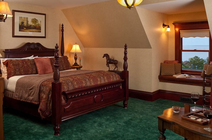 Suite Xi - Bayfield, WI