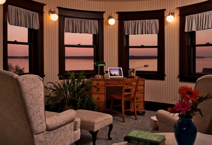 Turret Suite - Bayfield, WI