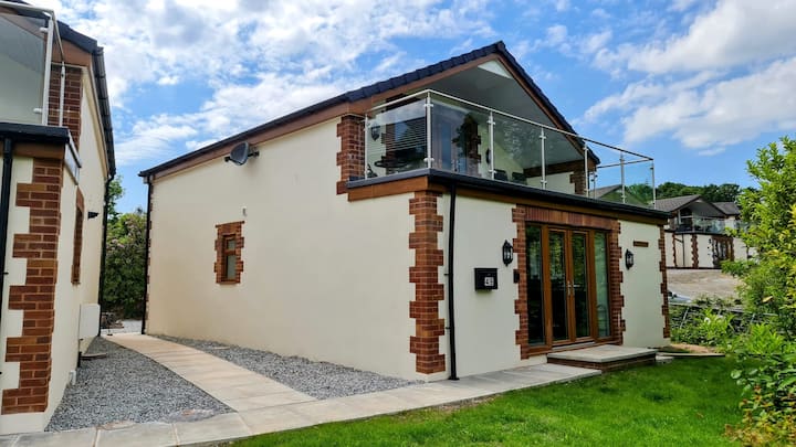 Forest Retreat Lodge - Devon