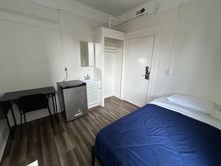 Single Rooms 9th St. Soma, Sf - San Francisco, CA