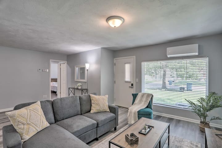 Cozy Home With A Huge Backyard! - Parma, OH