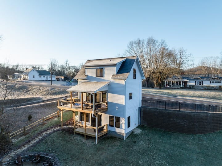 *New Construction| Waterfront* - Blountville, TN