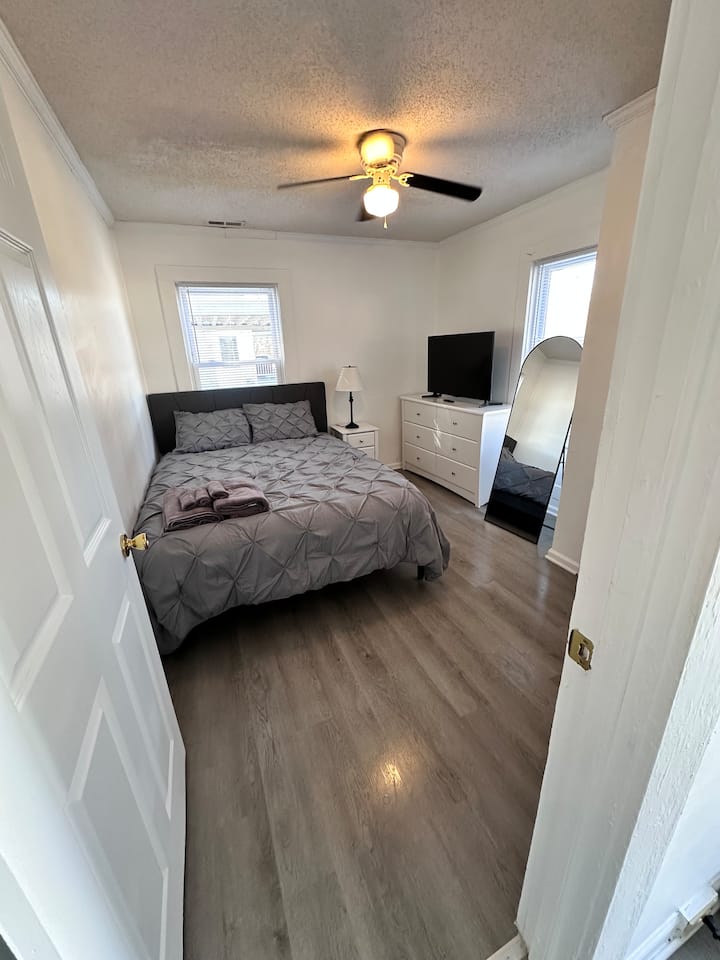 Private Bed, Bath And Laundry (A) - Belmont, NC