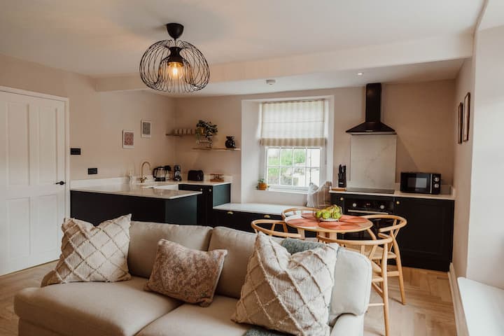 Boujee, Chic Apartment - Salcombe