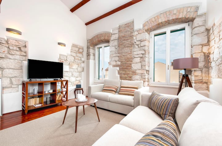 Loft 48 1br Apt W/balcony - Rovinj