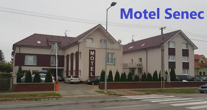 Izba S 2 Oddelenými Posteľami - Senec