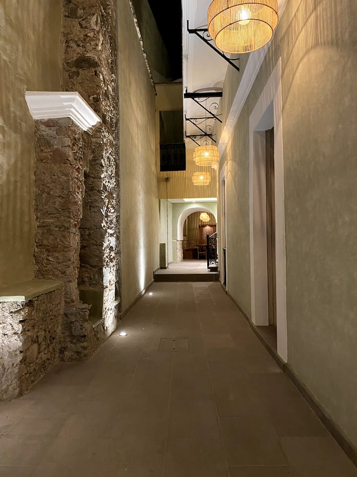 Habitación King Con Balcón - Querétaro