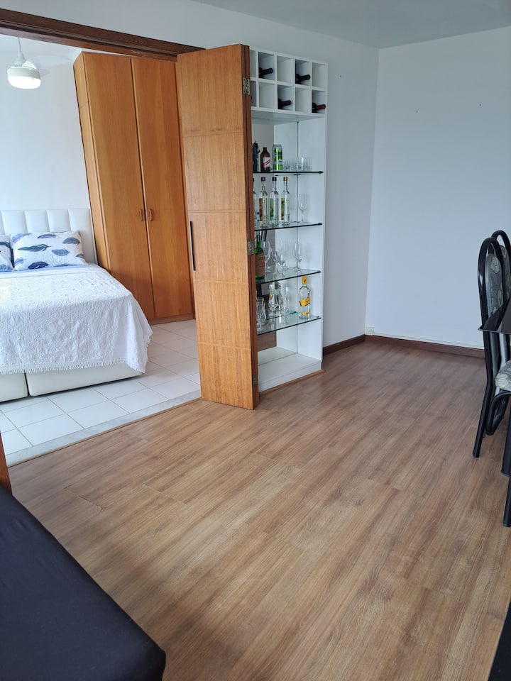 Aconchegante Studio Com Vista Lateral Mar - Rio de Janeiro