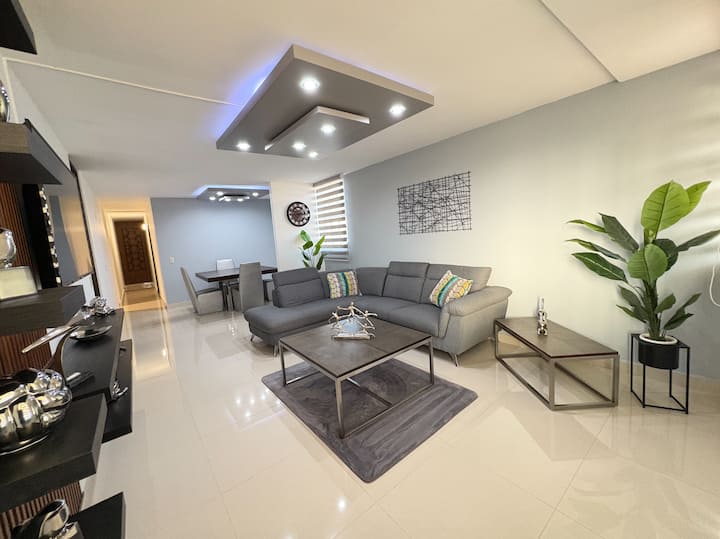 Spacious Home 7 Min From The Airport - Puerto Rico