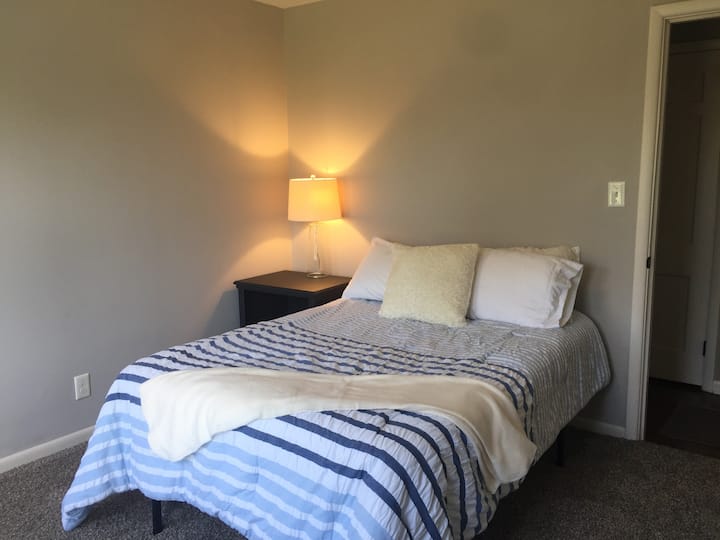 Home Away From Home In S. Knox - Knoxville, TN