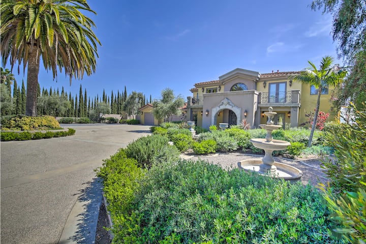 5 Bedroom Villa With Expansive Views And Pool - Bonsall, CA