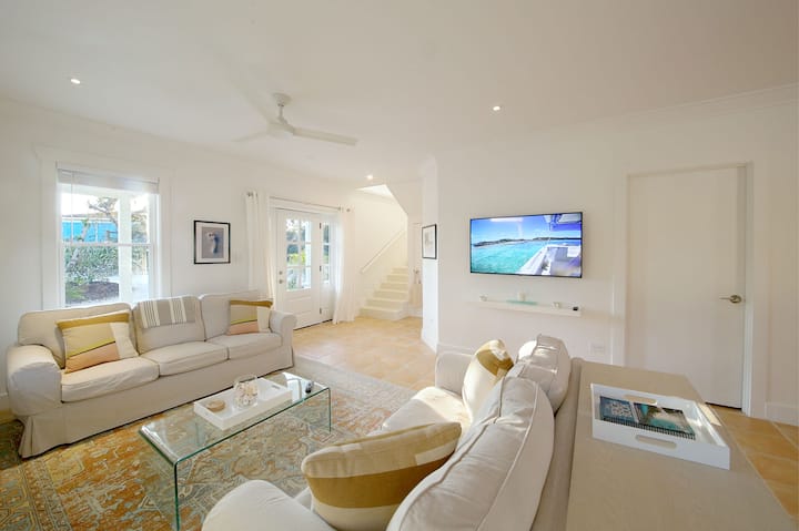 Charming 2br Island Cottage With Pool & Generator - The Bahamas