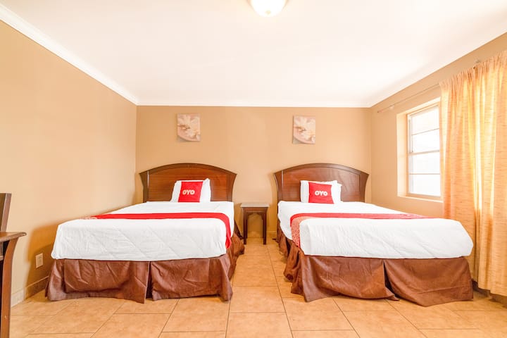Premium 2 Queen Bed | Oyo Hotel Beeville -Us 181 - Beeville, TX
