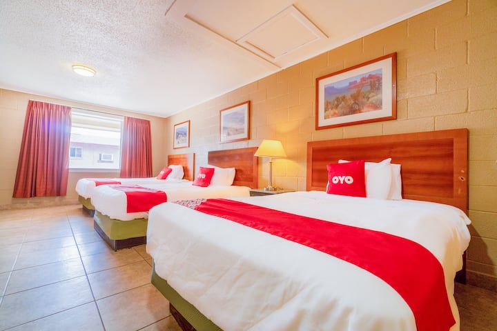 3 Full Bed | Oyo Hotel Beeville -Us 181 - Beeville, TX