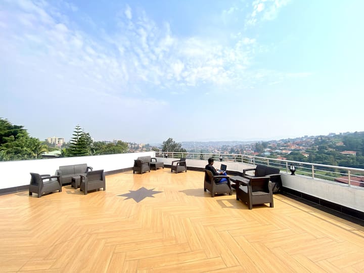Centrally Located 1+1 -Rooftop Pool, Gym & Parking - Kigali