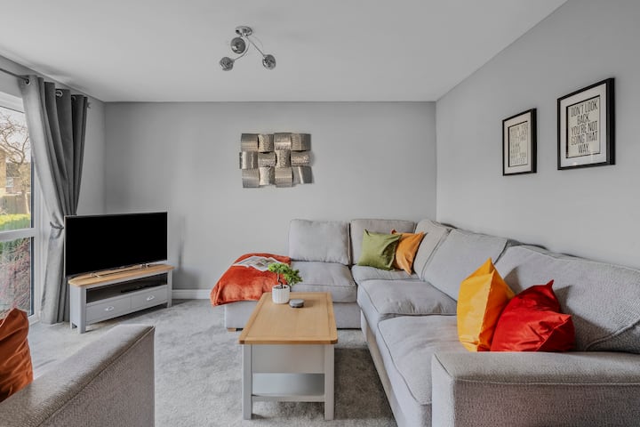 3-br Comfy Pad - Free Parking, Wifi, Sleeps 5 - Framlingham
