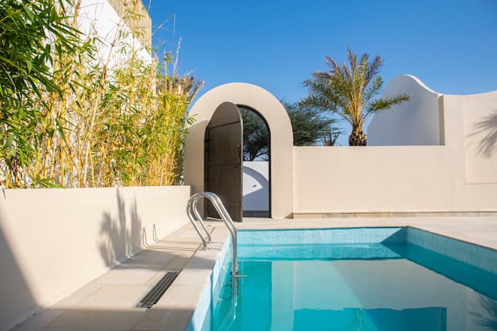 Rawstone Luxury 2br Villa - India