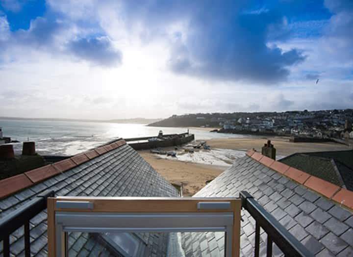 Unique Harbourside Cottage. - St Ives