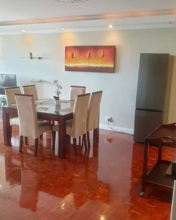 Apartment In Essenwood, Musgrave - Durban