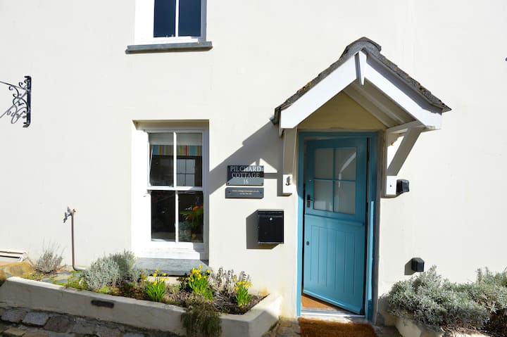 Charming Seaside Retreat - St Ives