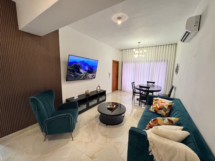 Laura Michelle Xxxv Naco Centro - Santo Domingo (Dominican Republic)