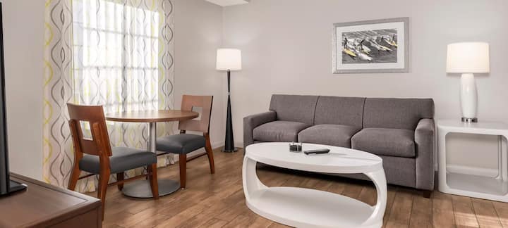 Worldmark Ocean Walk 3-bedroom - 5 Beds, Sleeps 8 - Daytona Beach, FL