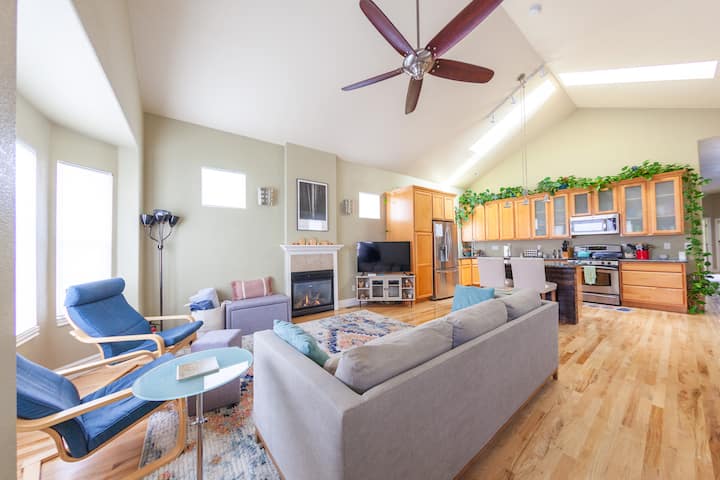 Relax Downtown W/ Large Rooftop Deck - Okinawa