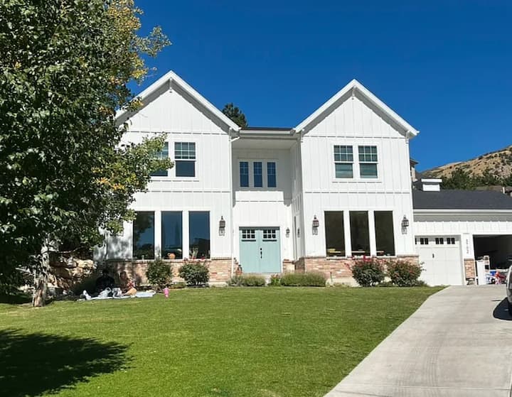 Modern English Farmhouse In The Foothills Of Provo - Orem, UT