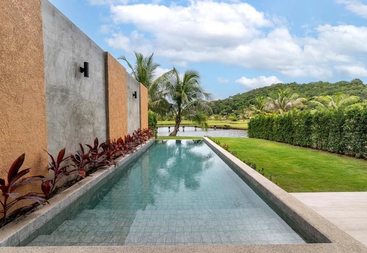 Royal View Private Pool Villa - Ko Chang