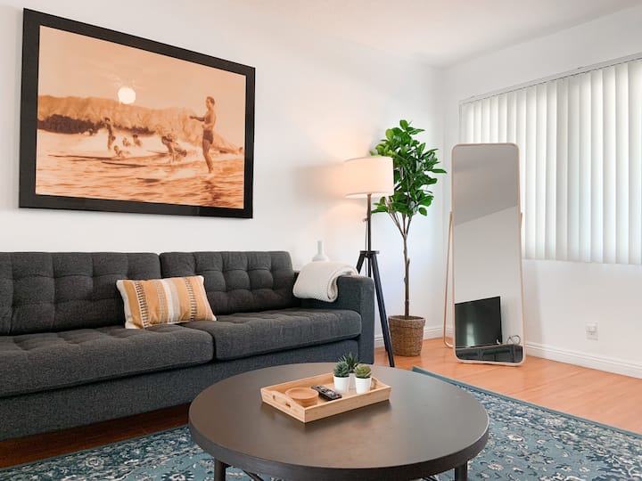 Walk To Smc, Restaurants, Shops. Bike To Beach. - Santa Monica, CA