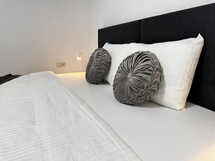 Lake Romantic Retreat - Timișoara