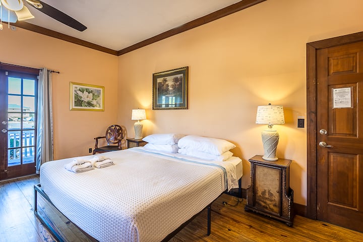 Saint George Inn - Magnolia - St. George Island, FL