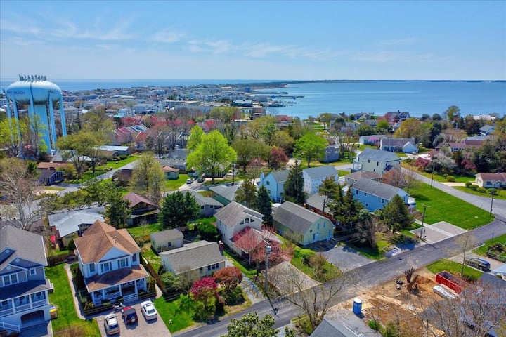 3 Bedroom / 2 Bath With Separate Guest House - Rehoboth Beach, DE