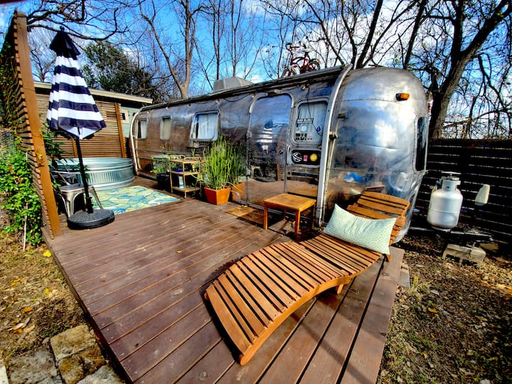 Hip Airstream Trailer With Hot Tub/cowboy Pool! - Austin, TX