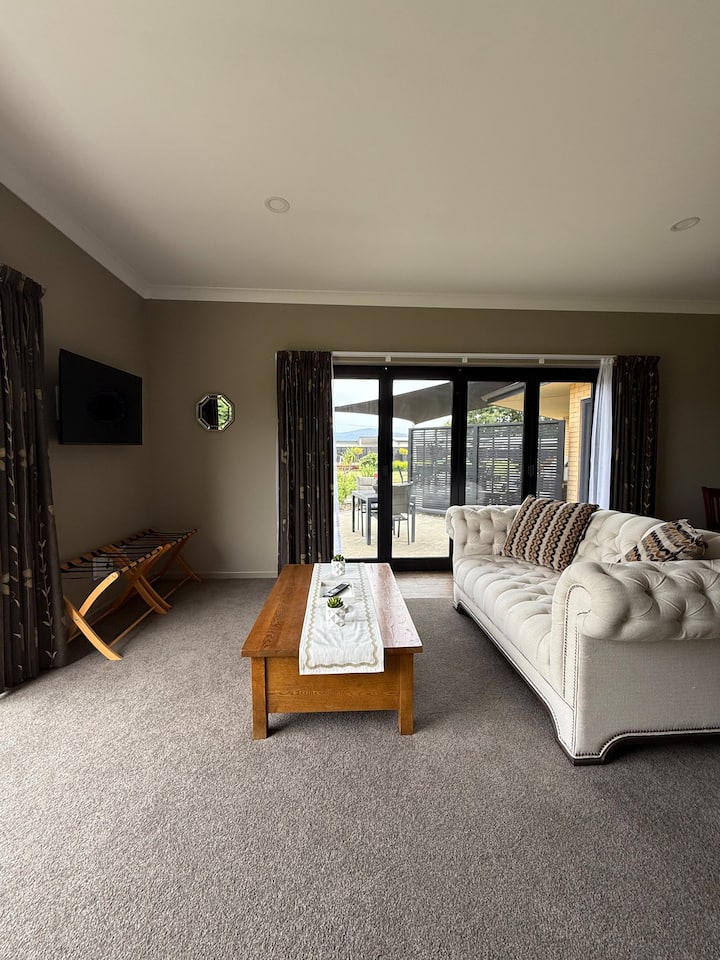 Vineyard Escape
Bengrove Homestay - Blenheim