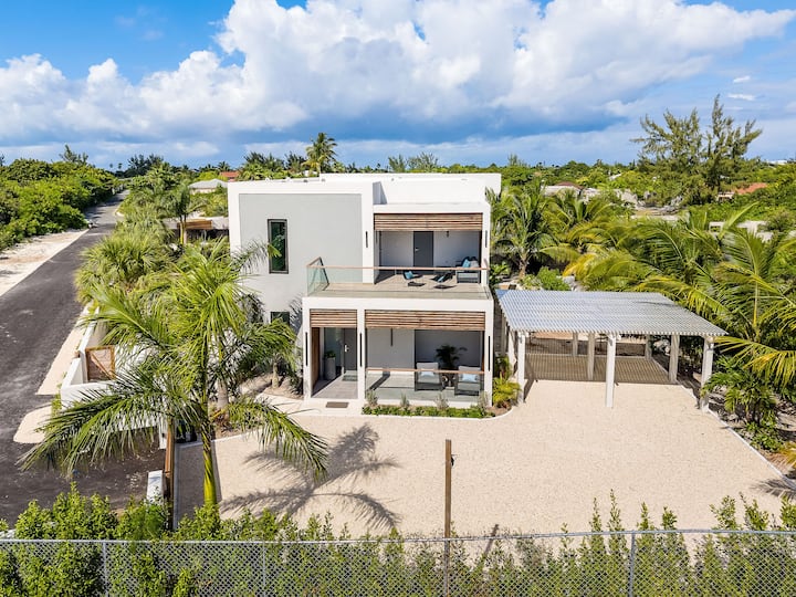 Lotus Villas#3, Oasis Mins To Beach - Islas Turcas y Caicos